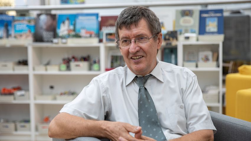 HAON - 46 év pedagógiai munka után nyugdíjba vonul Szabó Gyula, az ...