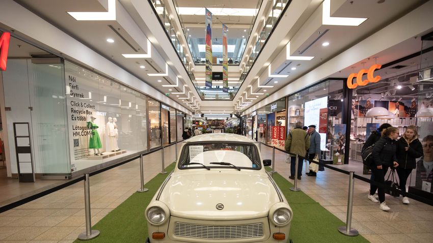 HAON - Retrókiállítás nyílt Debrecenben, a Csapó utcai bevásárlóközpontban