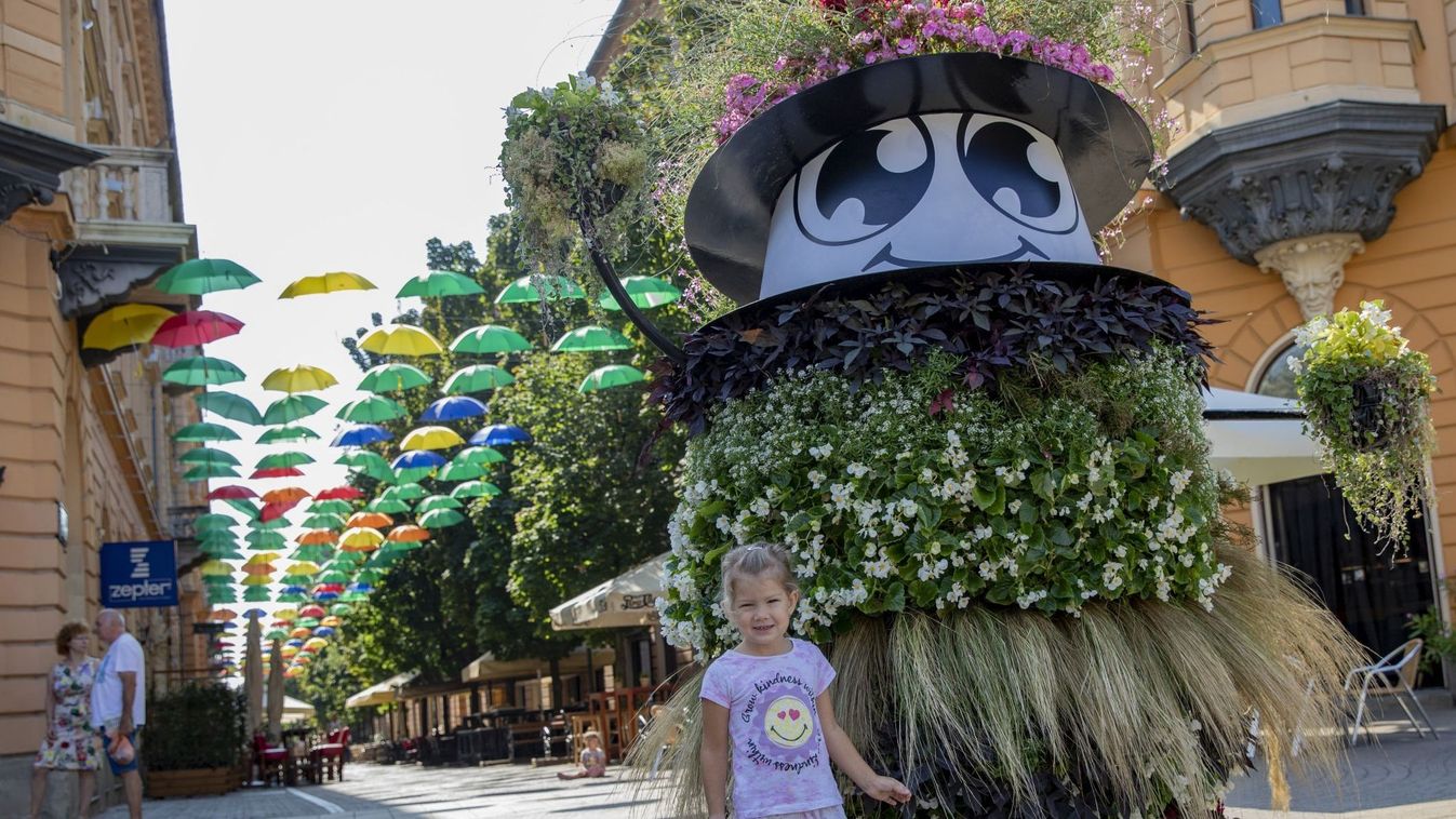 Karneválka is a helyén, minden készen áll a debreceni virágünnepre ...