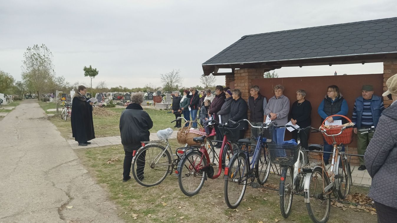 Halottak napi megemlékezést tartottak Csökmőn