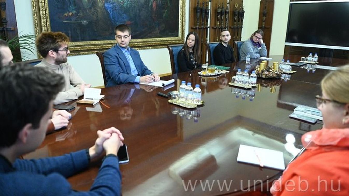 Befektetési stratégiákról beszéltek a Debreceni Egyetem fiatal kutatóinak