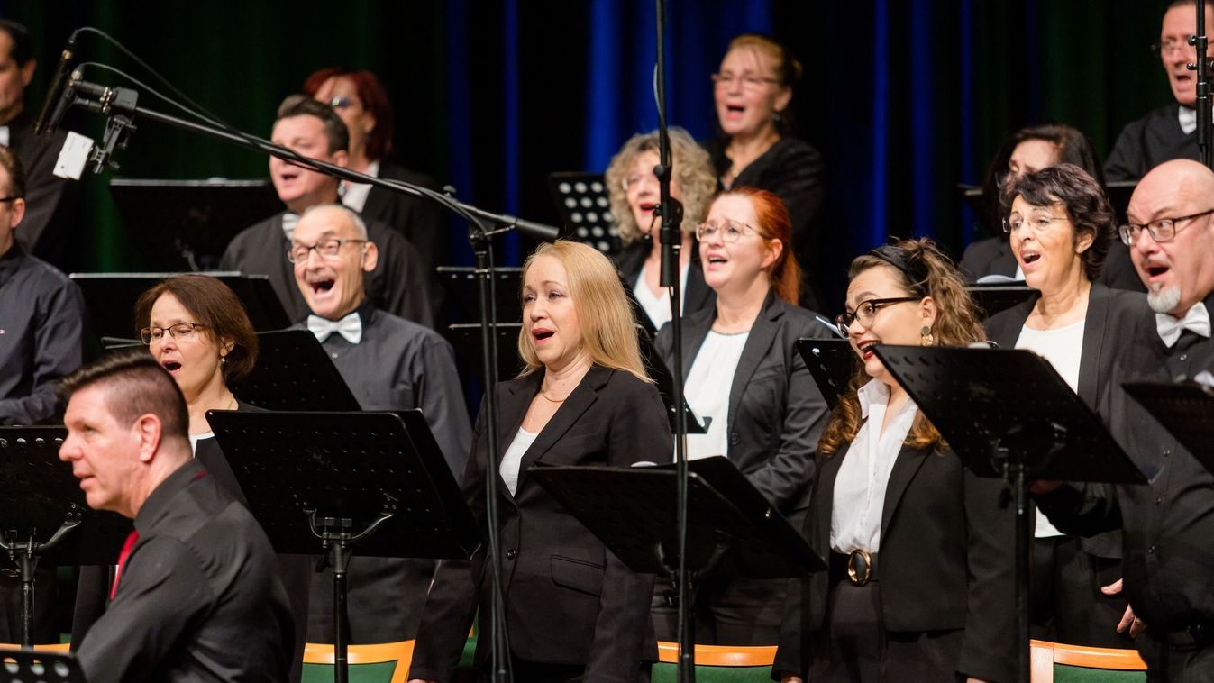 Fergeteges dzsesszkoncertet adott a Kodály Kórus