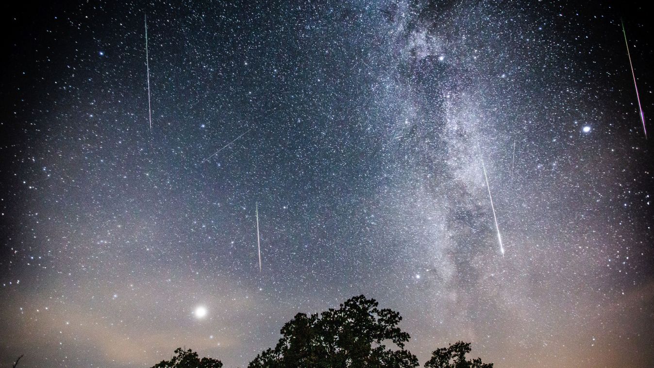 Hullócsillagokat láthatunk mostanában az égen