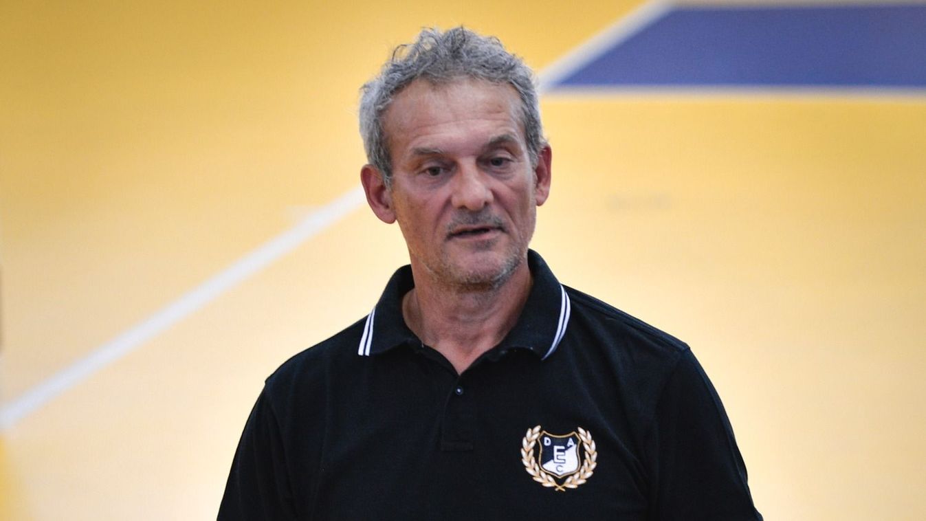 Hajós Alfréd-díjat kapott Bíró Imre, a debreceni kézilabdasport élő ...