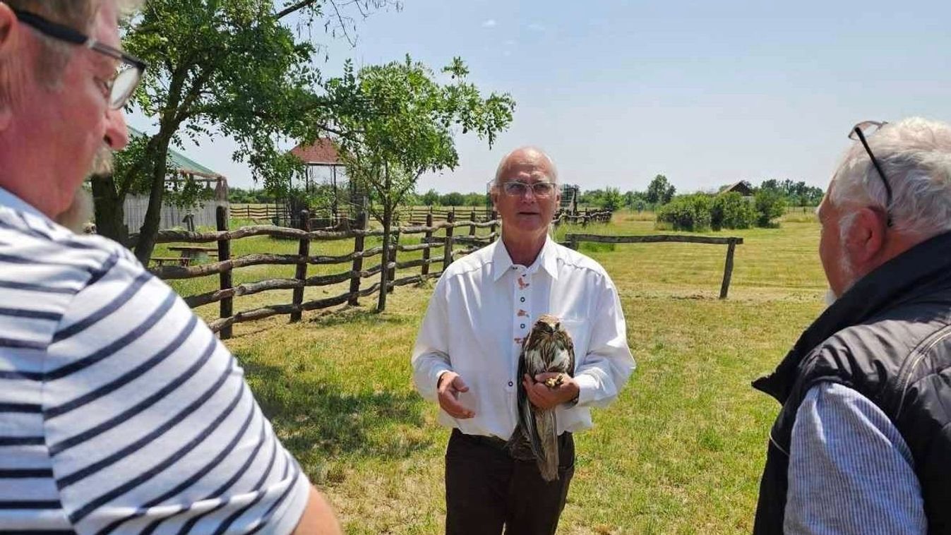 Visszavonul a hortobágyi állatorvos, Déri János