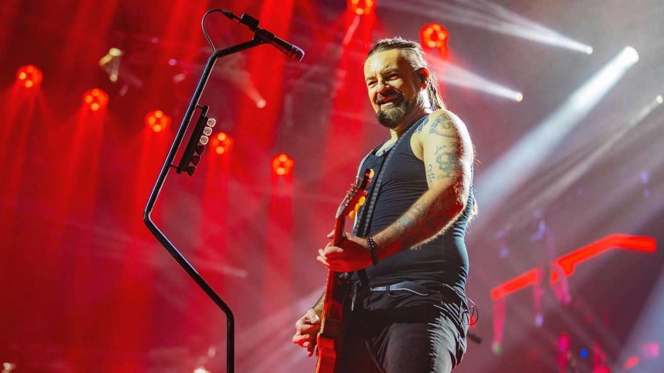 Sidi visszatér korábbi együtteséhez? Árulkodó felvételek