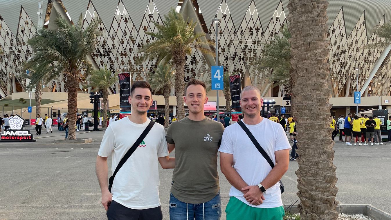 Hihetetlen mázli: Cristiano Ronaldo a debreceni srácok előtt ünnepelt