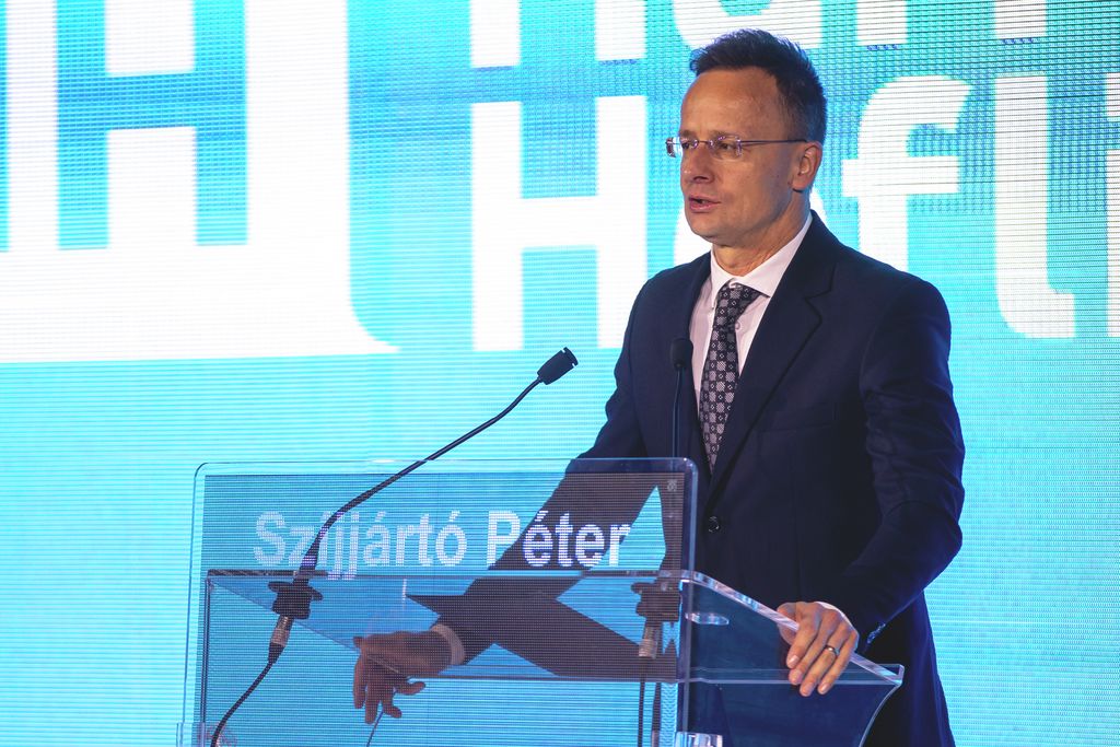Harro Höfliger: jelentős új beruházást adott át a német cég Debrecenben