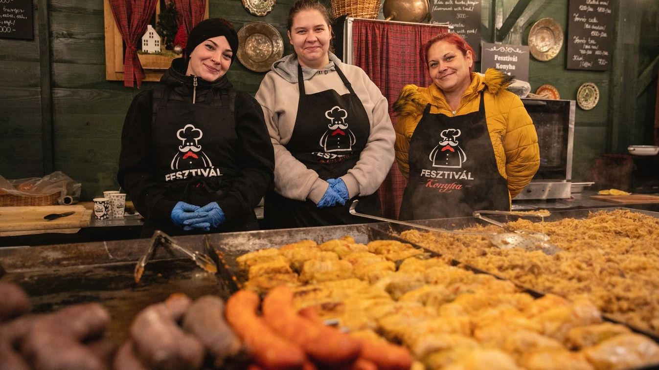 Megnyitott a debreceni adventi vásár! Mutatjuk az étel- és italárakat ...