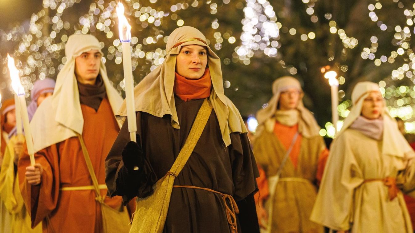 Adventi gyertyagyújtás Debrecenben: ilyen volt az ünnepség!