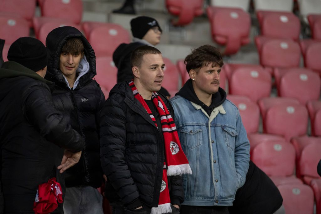 Szurkolói fotók a DVSC-Kisvárda mérkőzésről | HAON