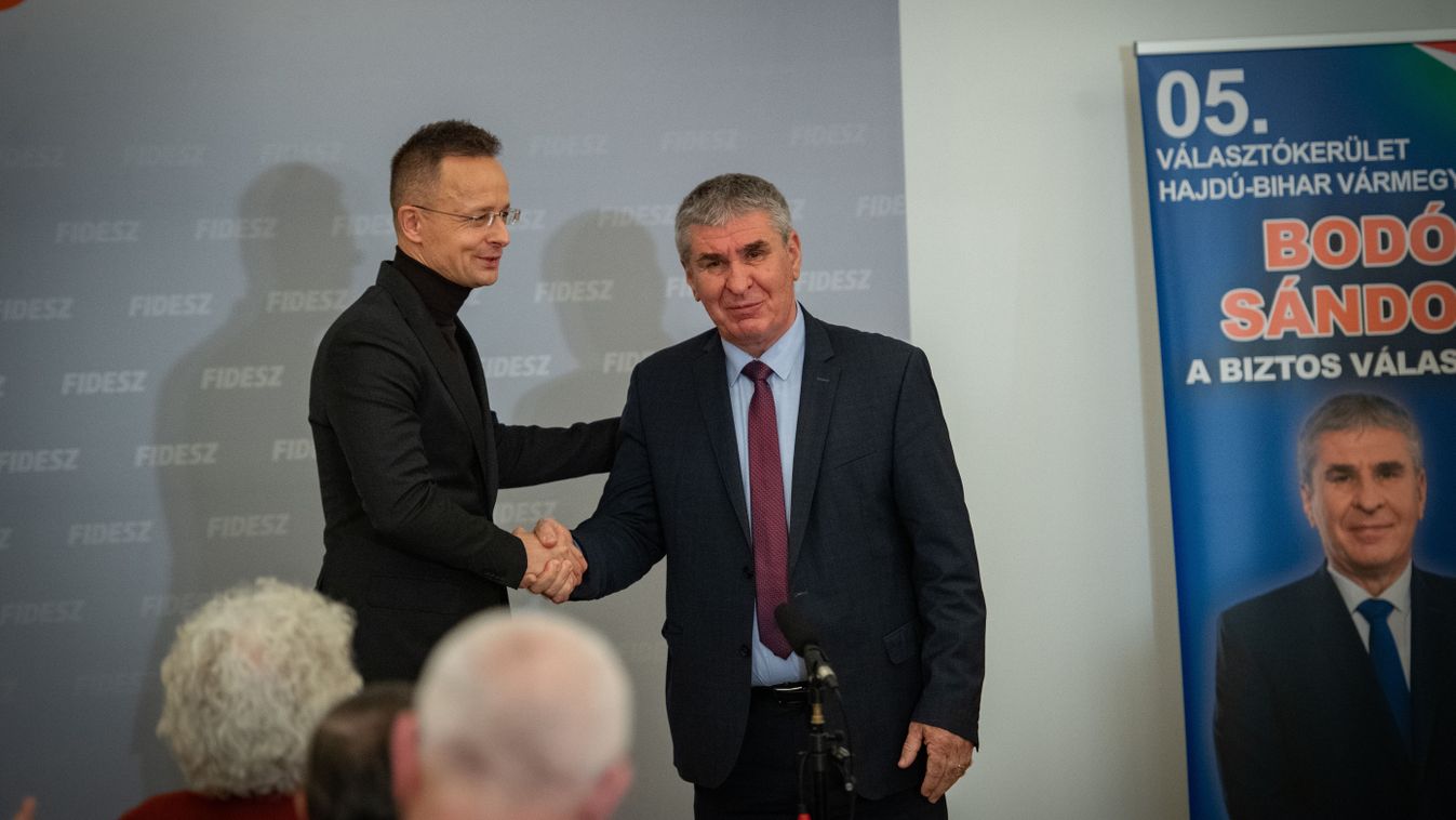 Szijjártó Péter Püspökladányban: a választás vidéken fog eldőlni