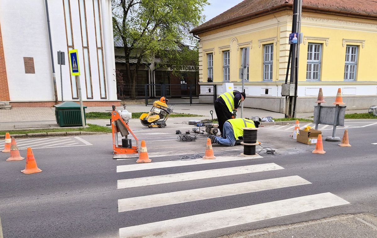 Ez aztán a jó hír! Készül az okos zebra az iskola előtt ezen a hajdú ...